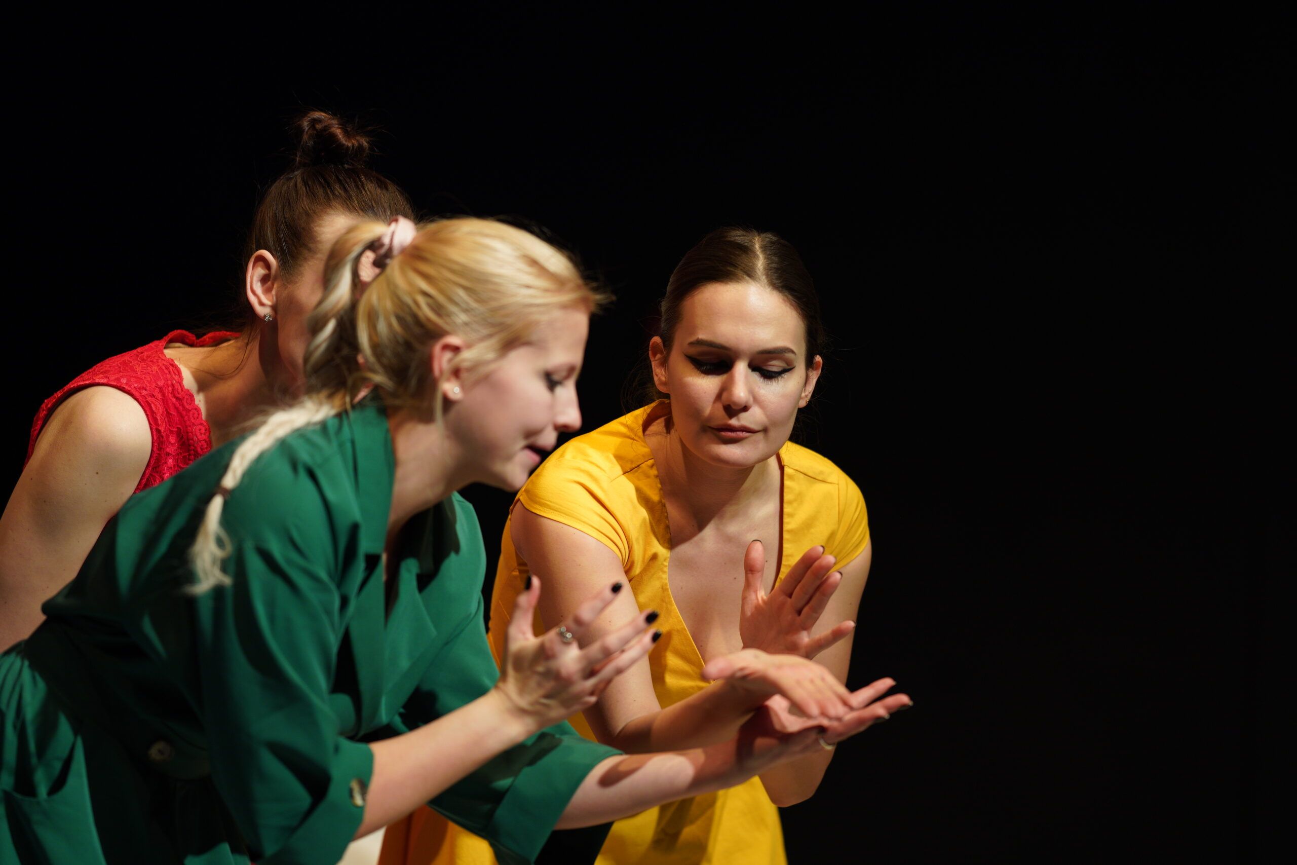 Suremas sinust - Eesti Lavastuste Andmebaas